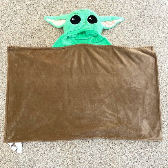 Star Wars | Other | Star Wars Mandalorian Hooded Blanket Baby Yoda The ...